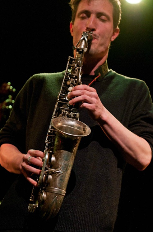 Entretien avec Pierre Borel, saxophoniste et "imposteur" - Ensemble ...